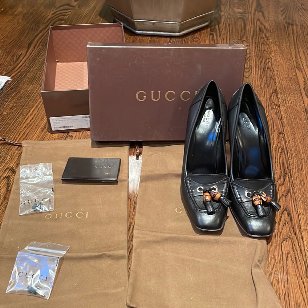Gucci Scar Pelle S Cuoio Bamboo Leather Tassel Pump. - Gem